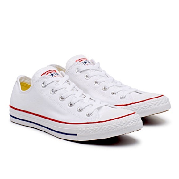 Converse | Shoes | White Converse Low Tops Size 7 Slightly Worn But ...
